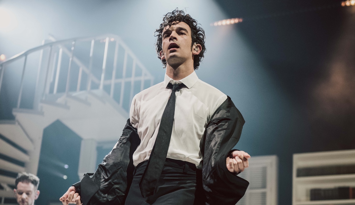 Matt Healy นักร้องนำวง 1975 เลิกเล่นโซเชียลมีเดีย ซึ่งสะท้อนให้เห็นความ ...
